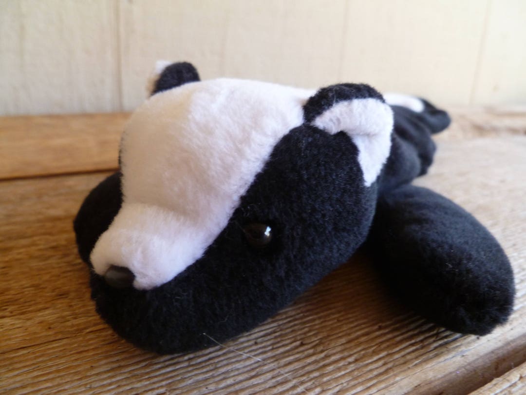 Ty Stinky the Skunk Beanie Babies Plush Skunk 11" Long 1995 Stuffed ...