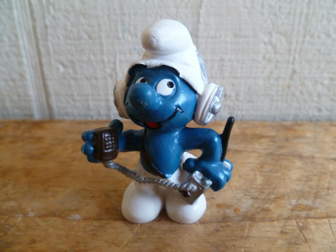 Smurf Miniature PVC Listening to Radio 2" Tall 1978 - Etsy