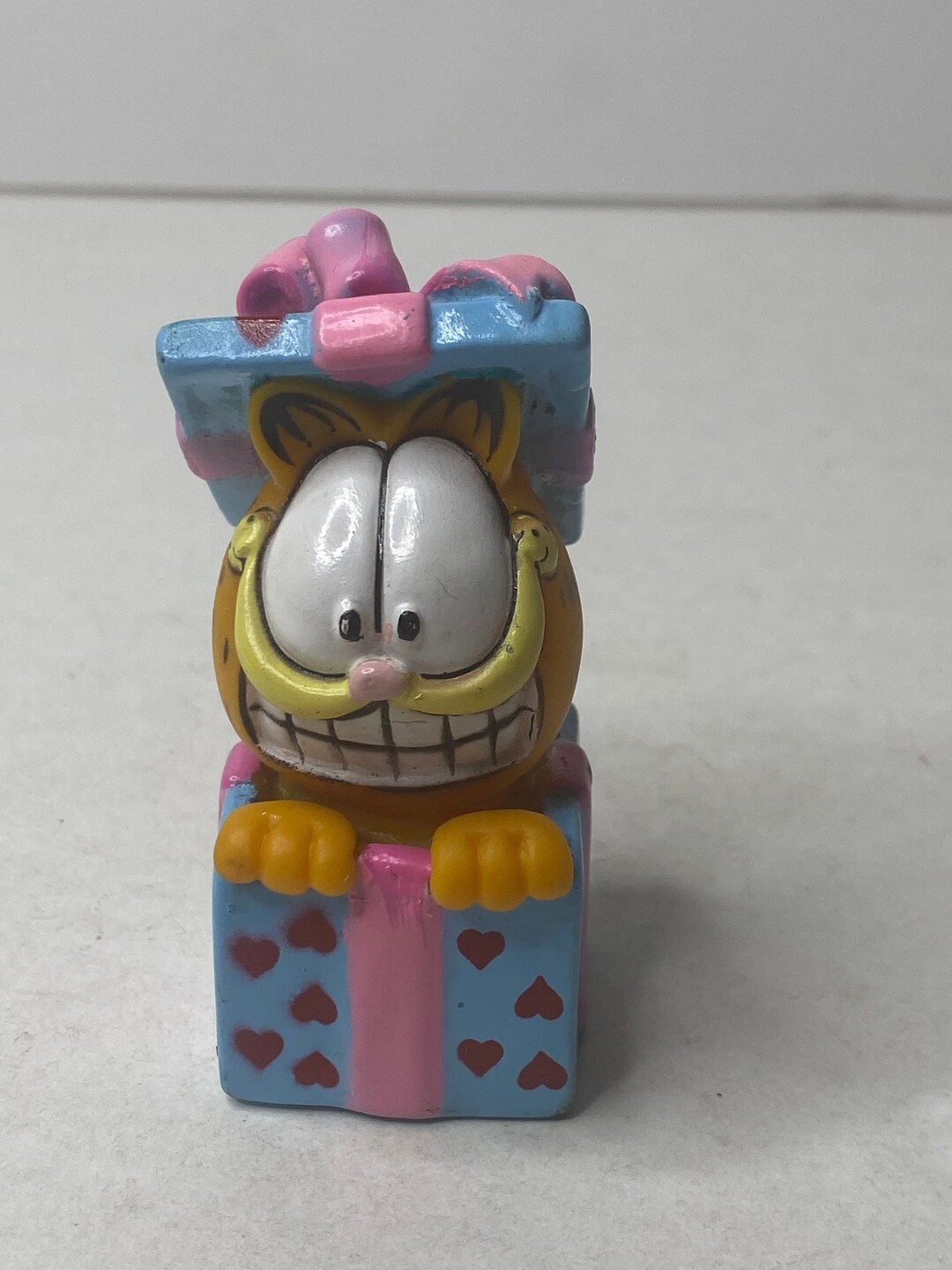 Garfield Present Vinyl Happy Holidays 3" Tall 1996 Carl's Jr. Fast Food ...
