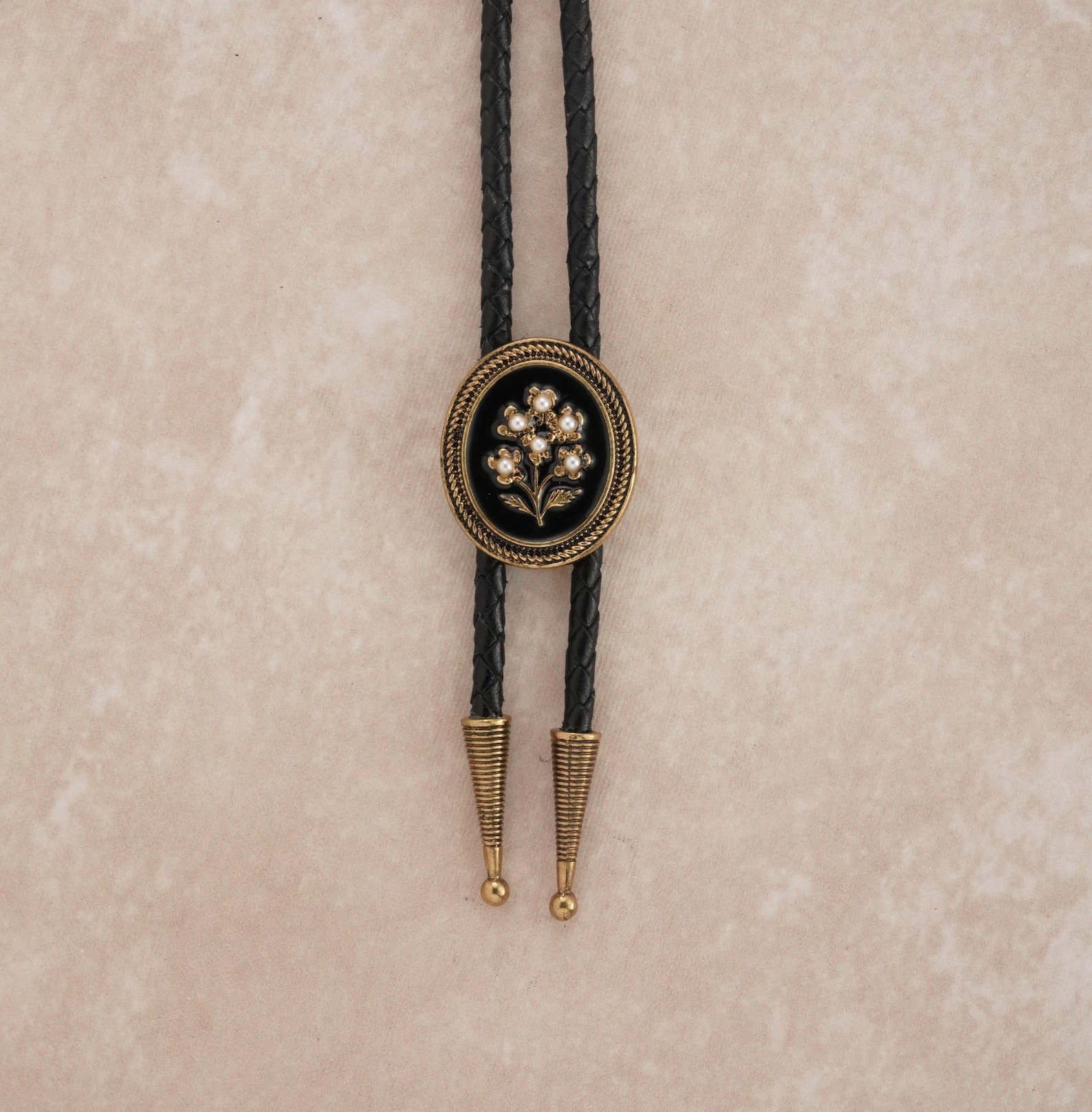 Vintage Gold Floral Oval Pearl Bolo Tie: Wedding Necklace for Men Women ...