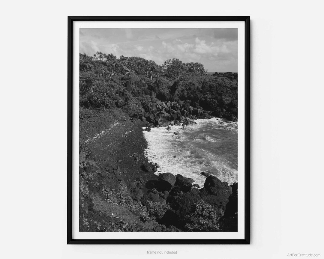 Black Sand Beach on Piilani Hiking Trail (ke Ala Loa O Maui), at ...