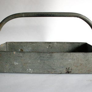 Vintage Galvanized Metal Tool Caddy ... Primitive Rustic Plant Holder ...