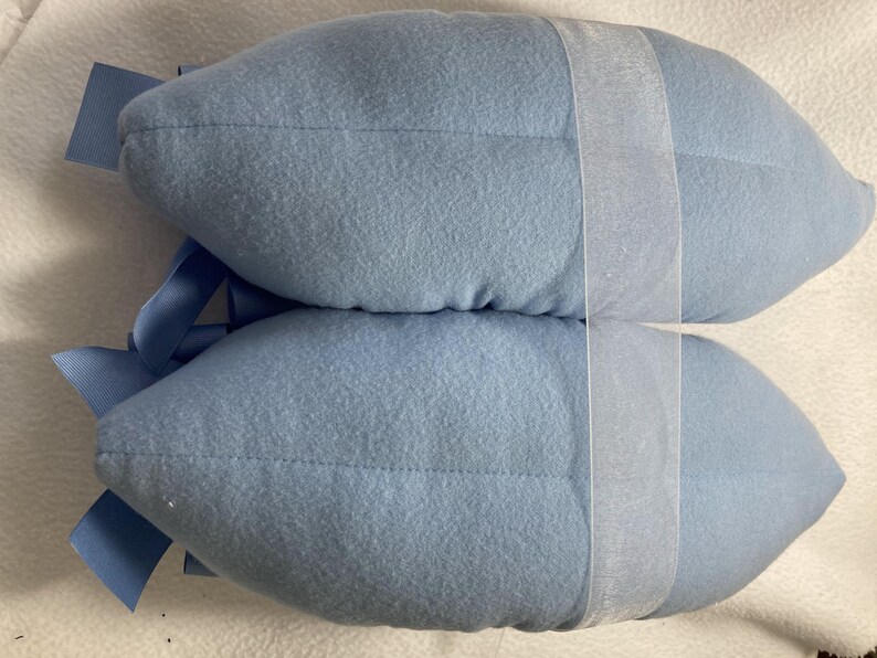 Powder Blue W/ Bows Super Puffy Ice Skate Skating Soakers Blade Covers ...