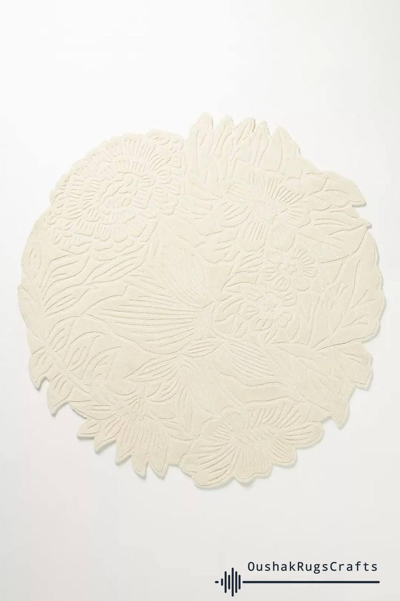 Oval Hand-tufted Floral Rug | White Botanical Cutout Carpet | Soft ...