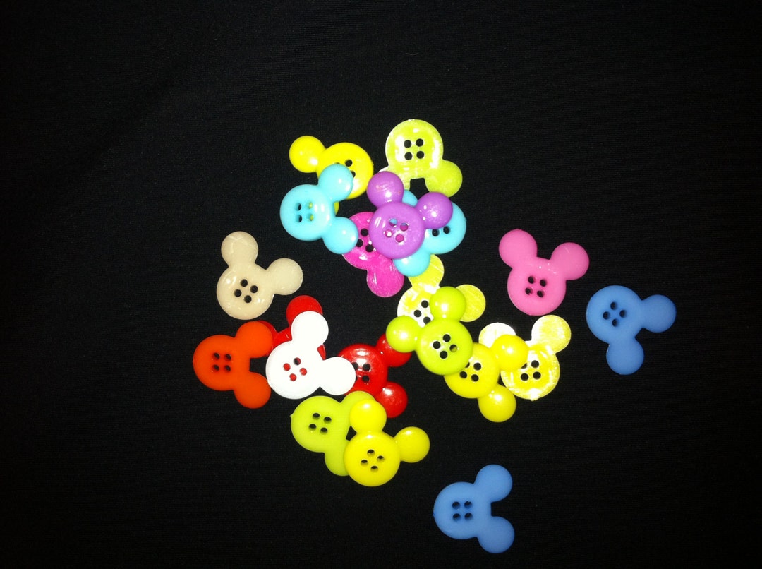Mickey Mouse Plastic Novelty Buttons/ Disney Four Holes Buttons /DIY ...