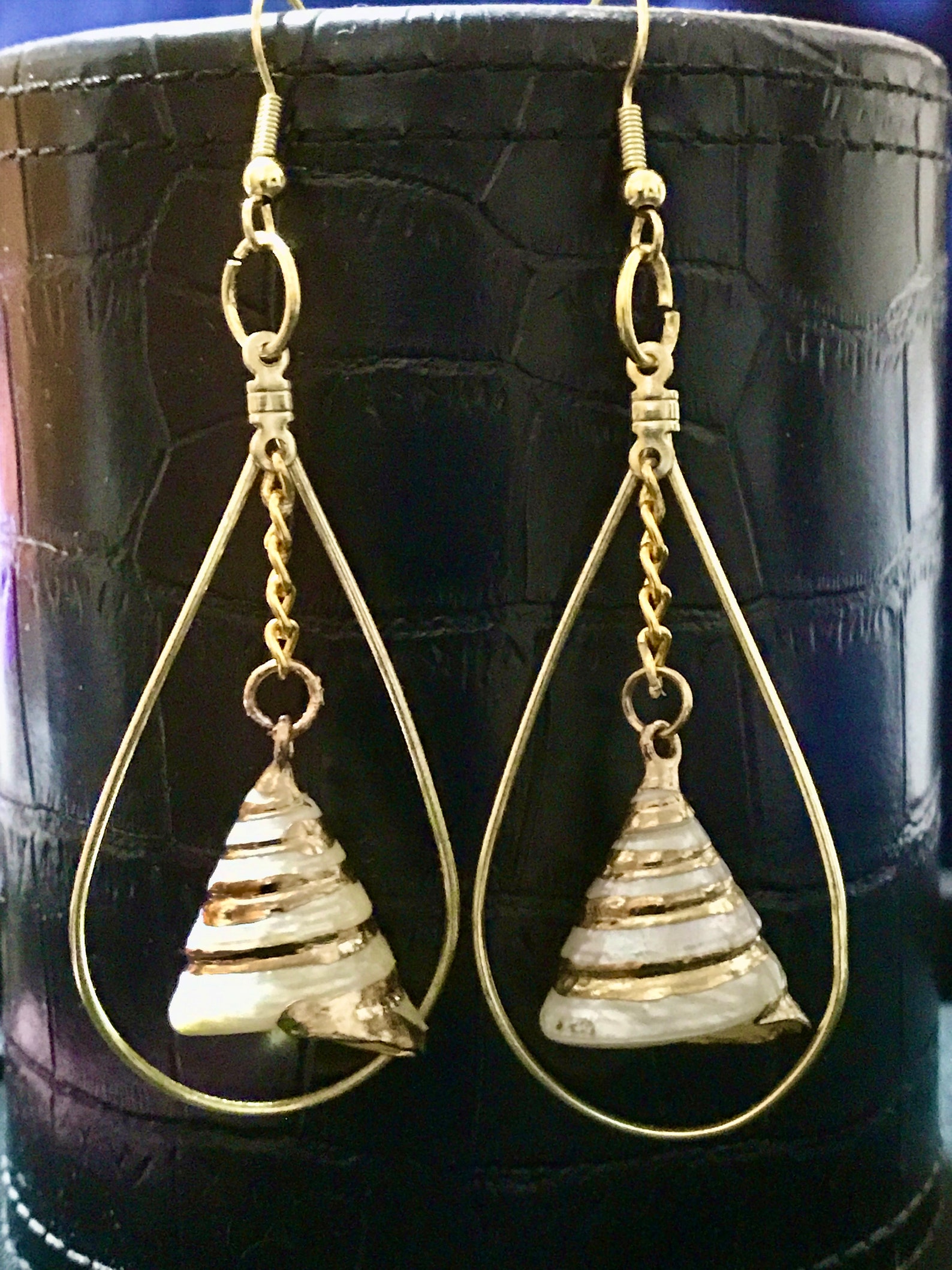 Golden Seashell Dangle Hoop Earrings/drop Earrings Hooks - Etsy