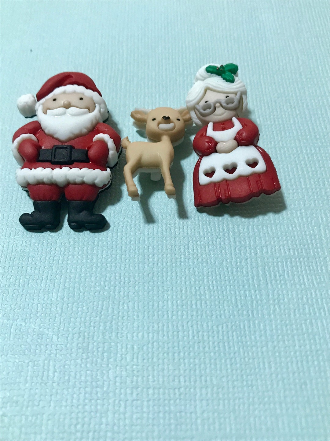 Christmas Mr & Mrs Claus Plastic Novelty Buttons/diy Sewing Supplies ...