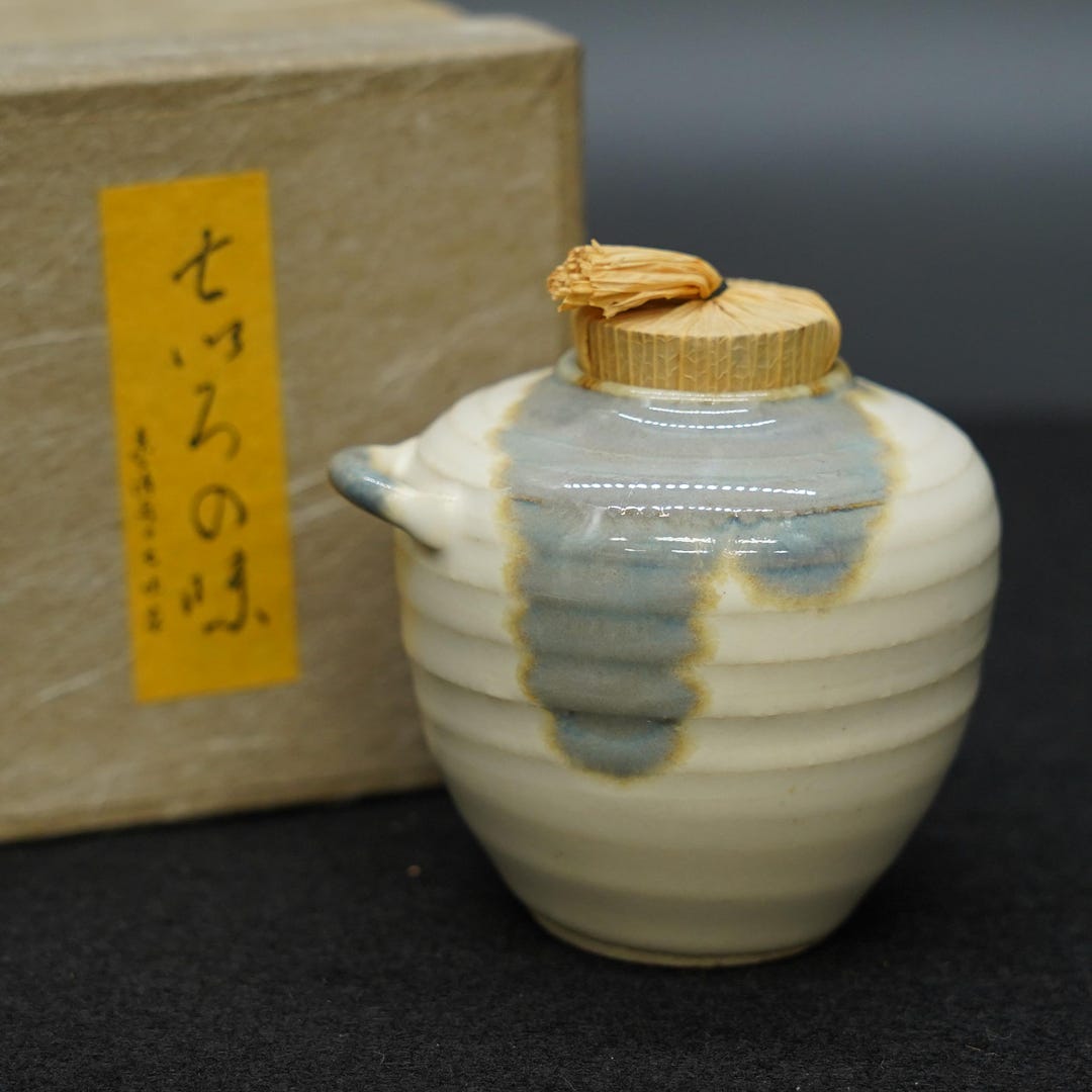 Vintage Japanese Seto Ware Tokkuri Sake Bottle With Straw Lid – Ash ...