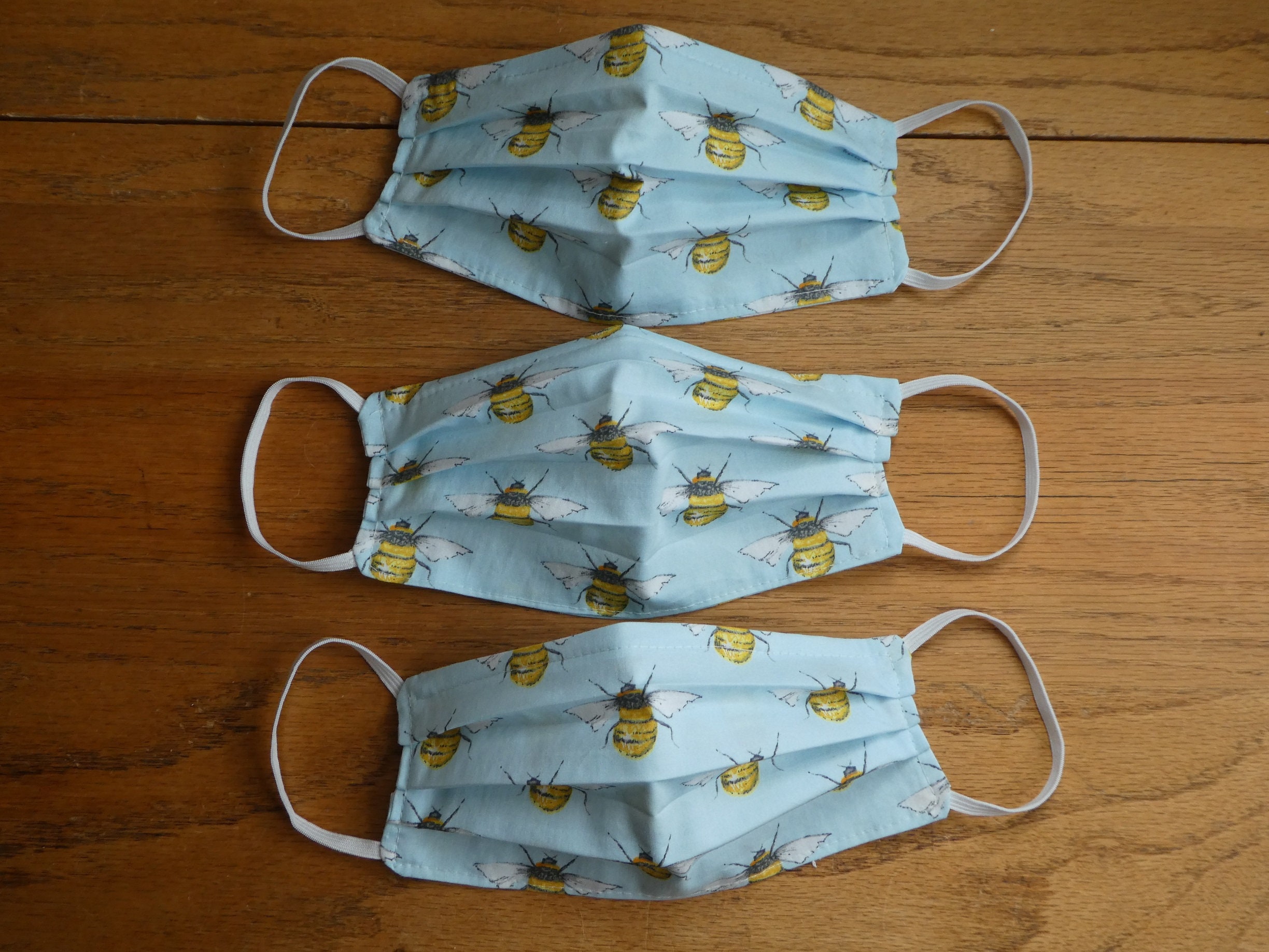 1 x Pure Cotton Face Masks Double Layer, wired nose piece. Bees