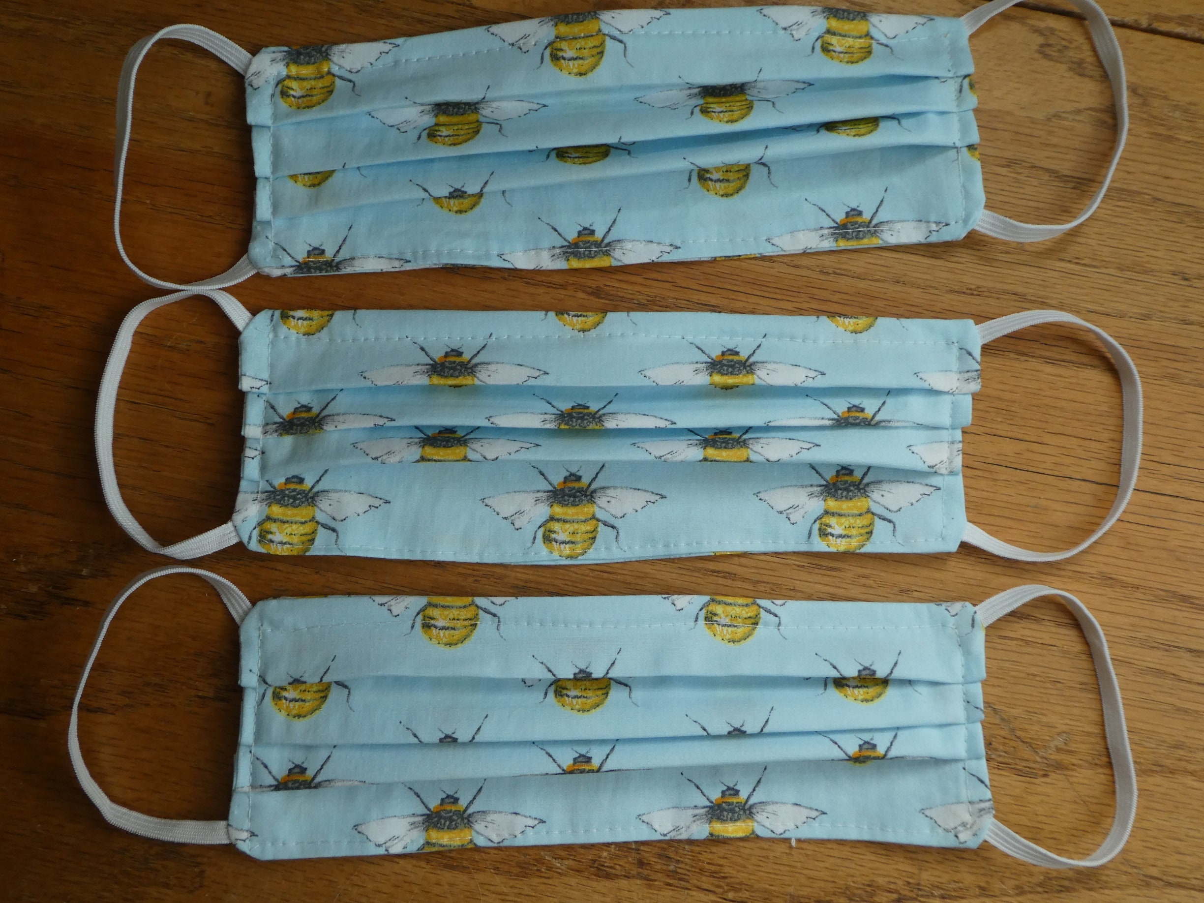 1 x Pure Cotton Face Masks Double Layer, wired nose piece. Bees