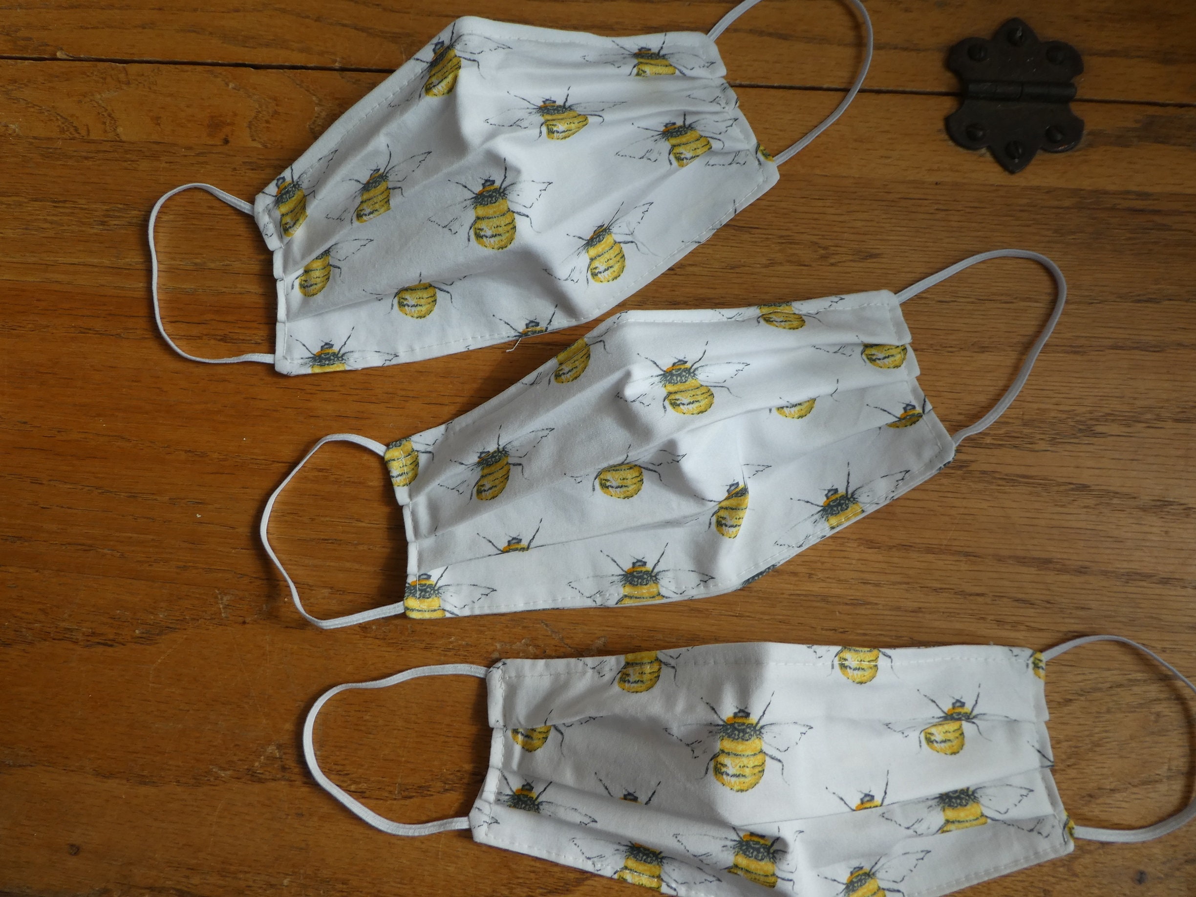 1 x Pure Cotton Face Masks Double Layer, wired nose piece. Bees