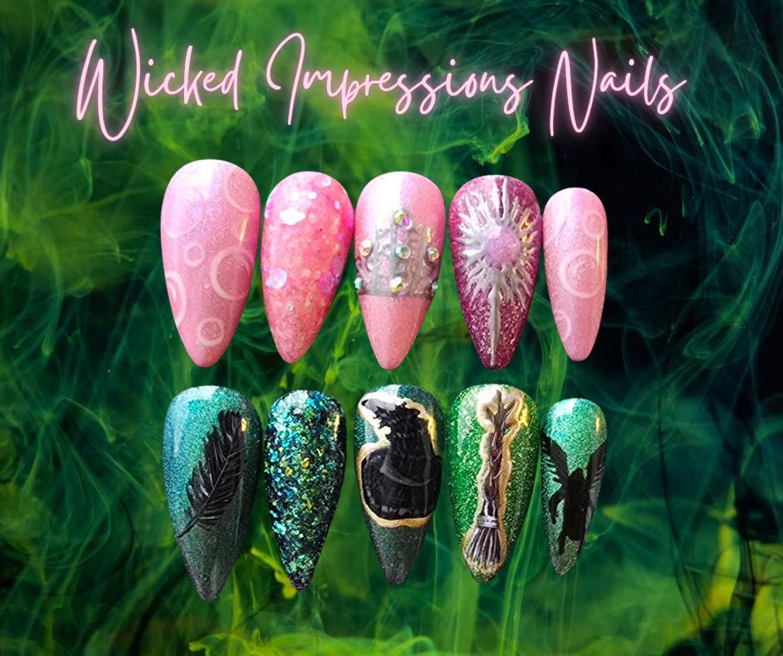 Wicked Glinda & Elphaba Nails - Etsy UK