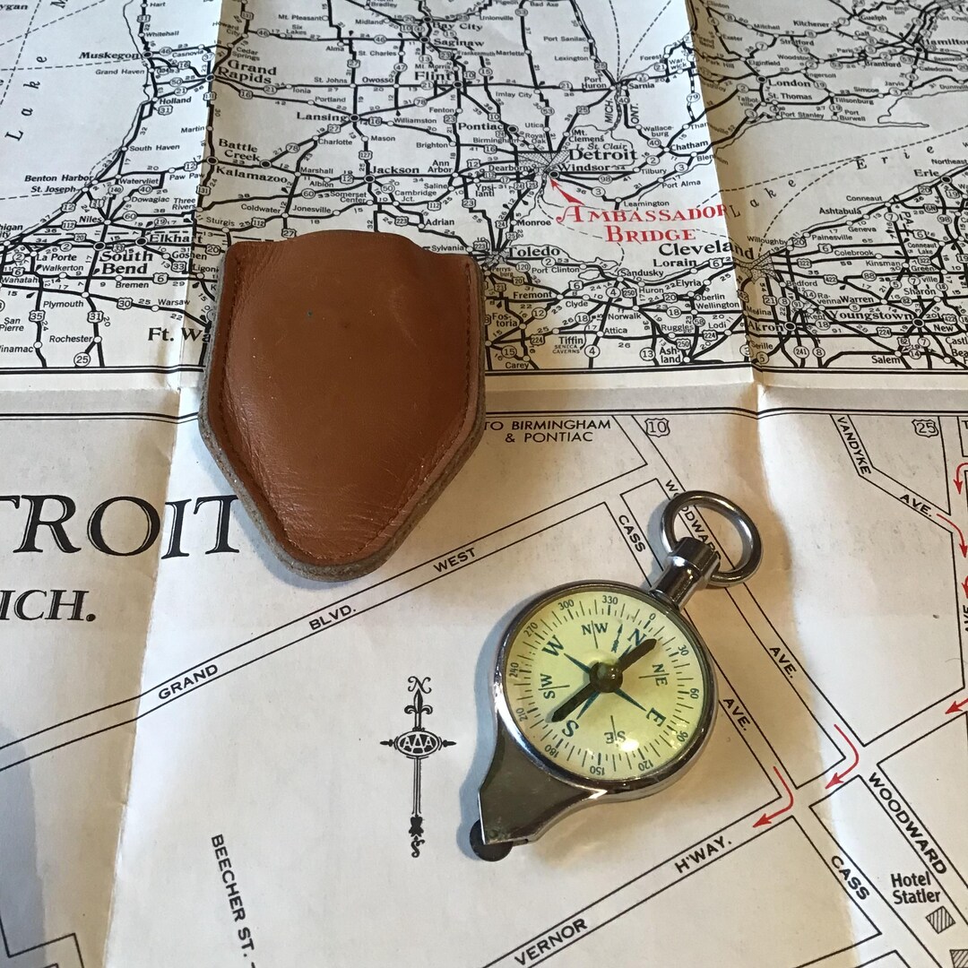 Compass and Trail Distance Measuring Device in Leather Case. Inches to ...