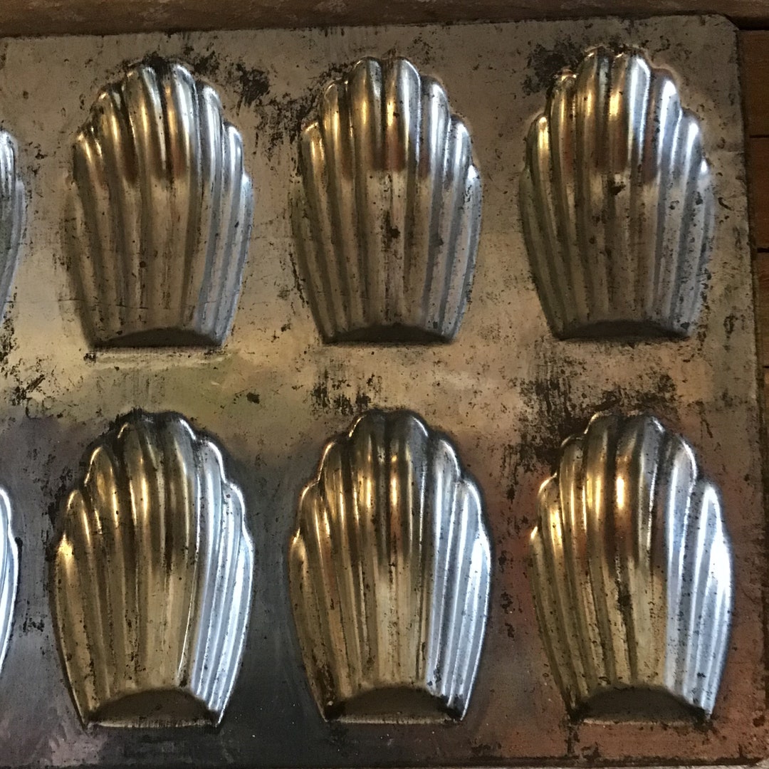 Vintage Large Madeline Baking Mold, 1 Piece Sturdy Metal Flat Mold for ...