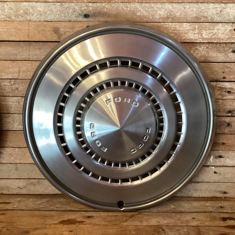 Ford Vintage Polished Metal Hubcap Ltd Very Good Condition Car Show 6442