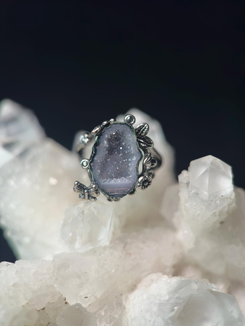 Small Grey Agate Geode Ring With an Ornate Frame, Oval Druzy Stone and ...