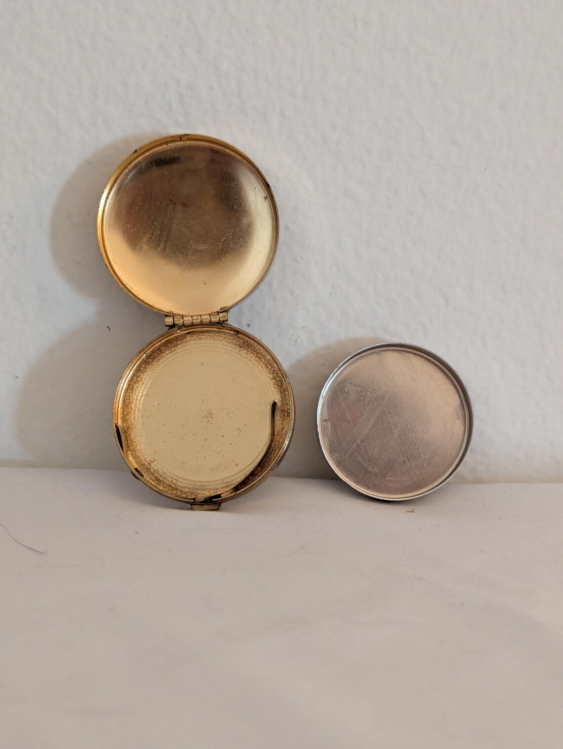 Vintage 1960s Avon Regence Solid Perfume Container Collectable Avon - Etsy
