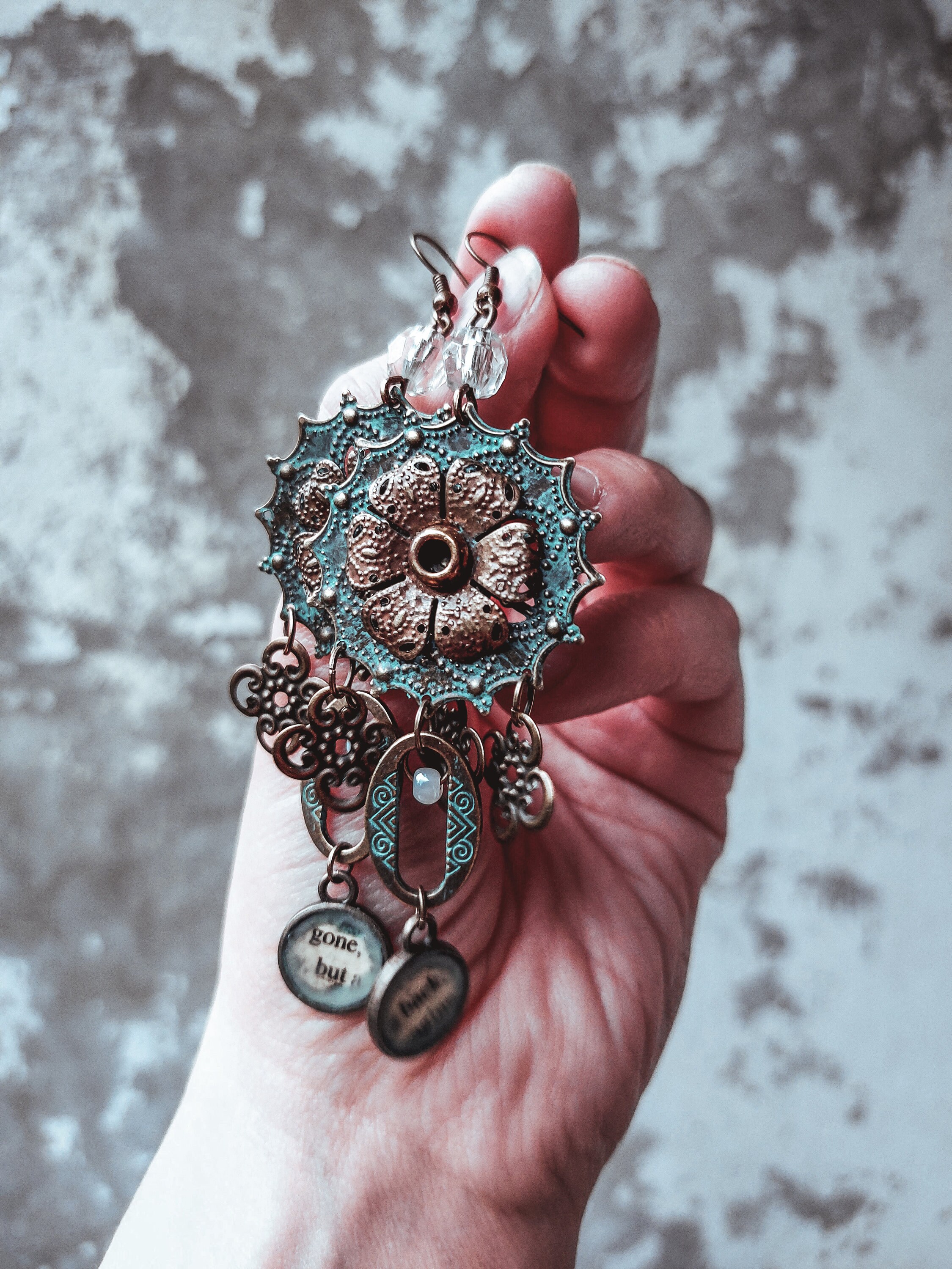 Art nouveau filigree store