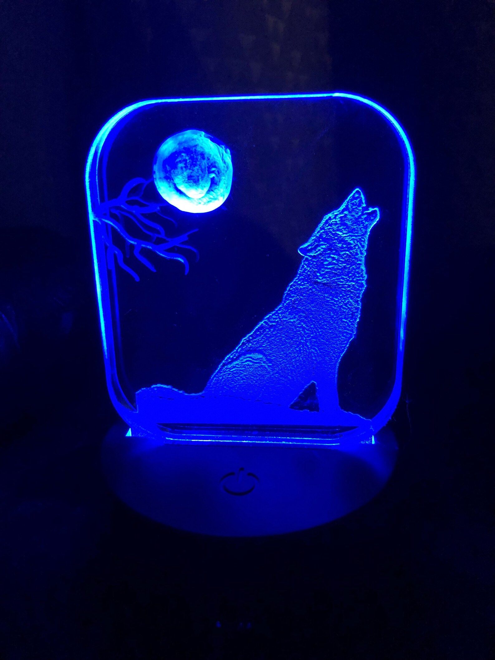 Wolf Howling at Moon Night Light Sitiing Scene 2 and 3D Carved Battery ...