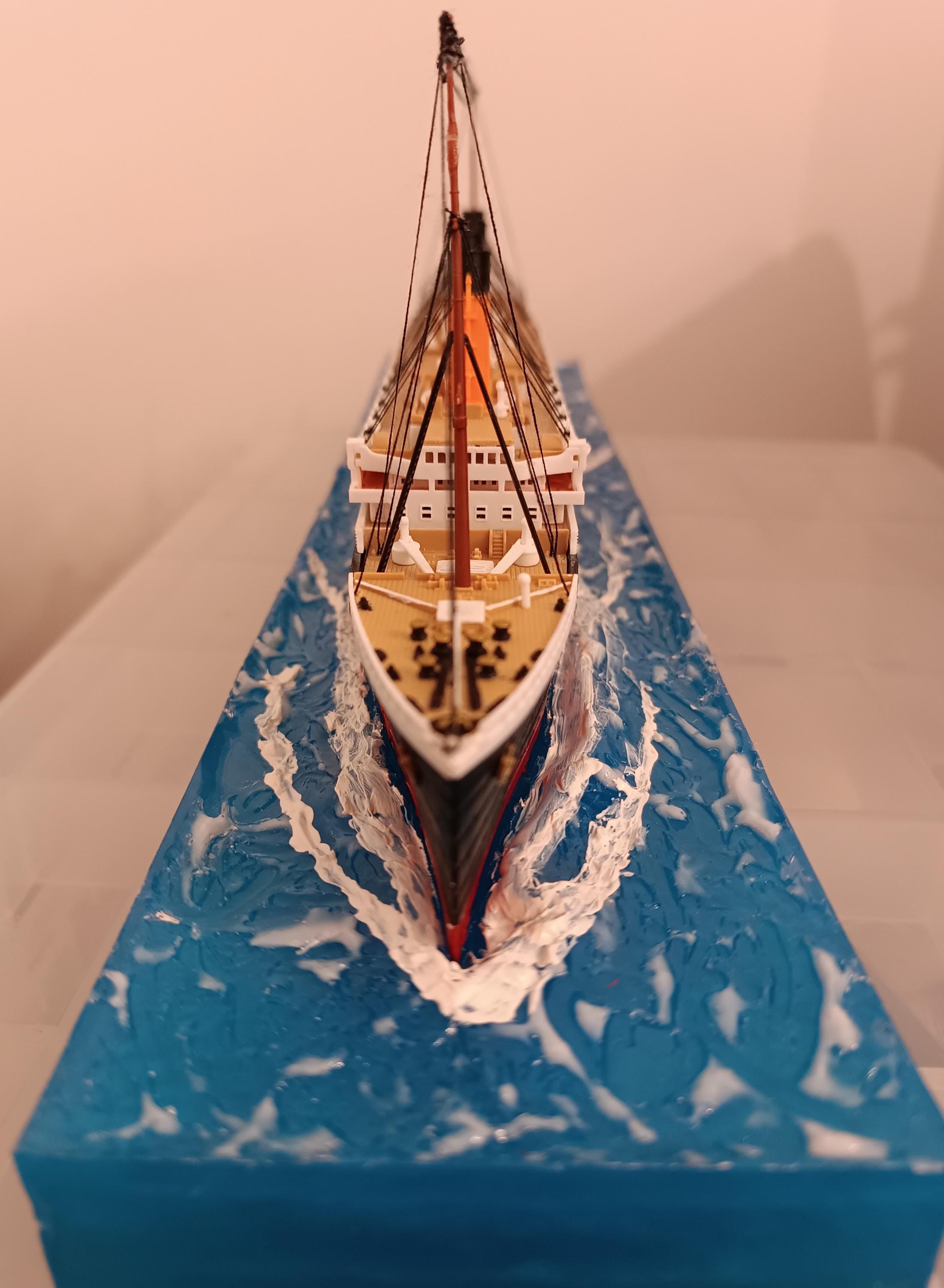 Handmade Titanic Resin Diorama: Historical Titanic Sailing Scene - Etsy