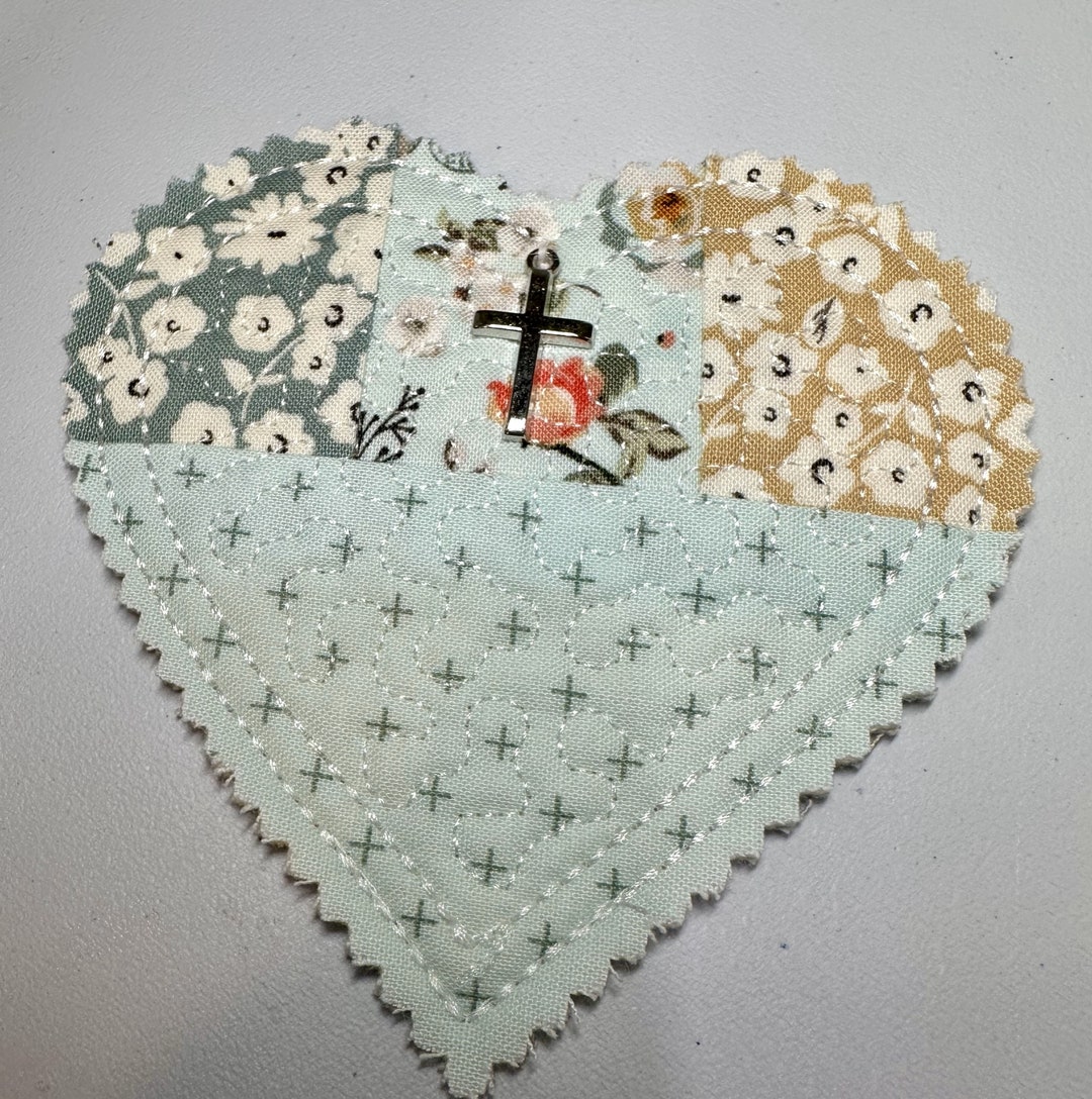 Retro Quilted Heart Prayer Pocket,fabric Pocket Prayer Heart for ...