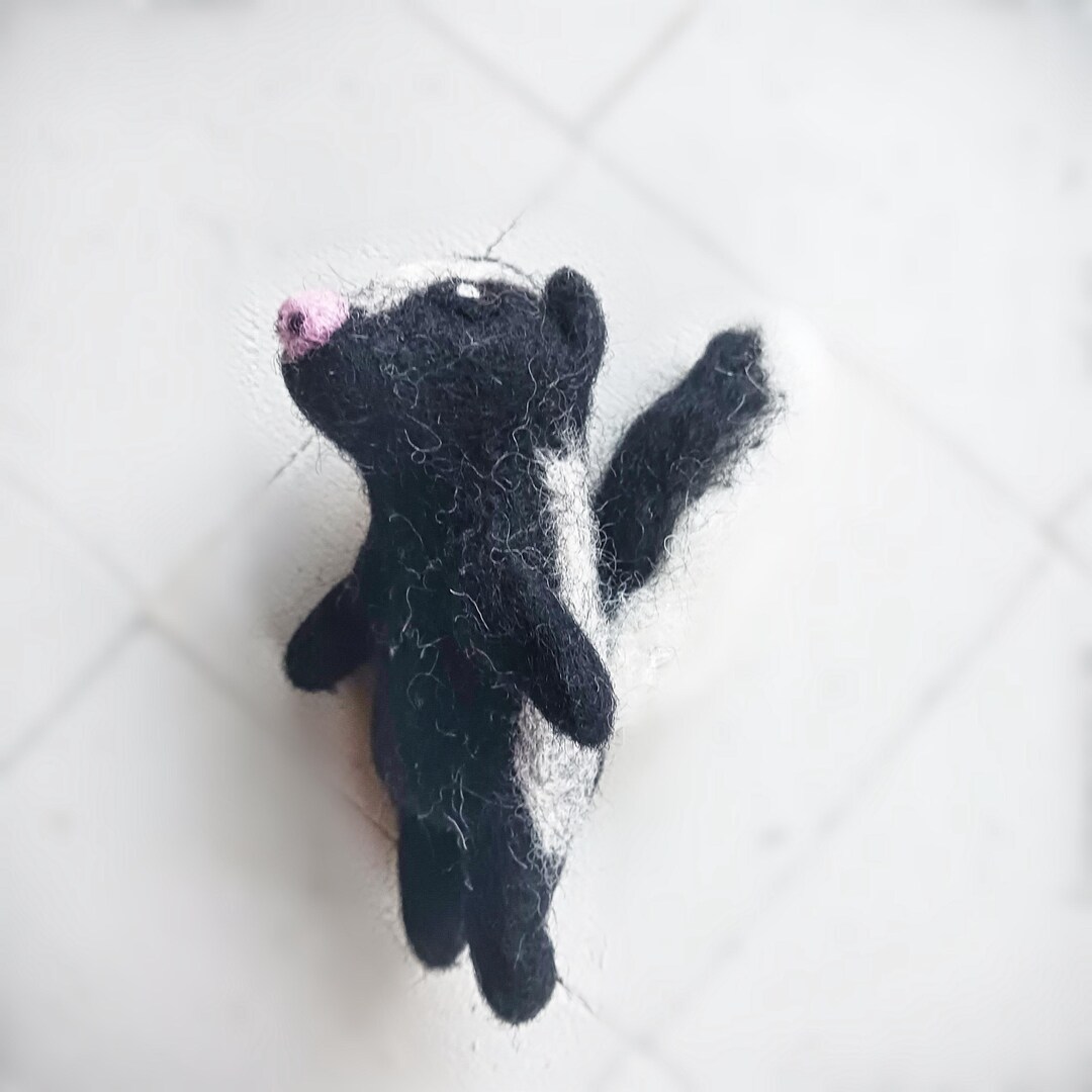 Skunk Finger Puppet Ornament Hand Made Felted Skunk - Etsy