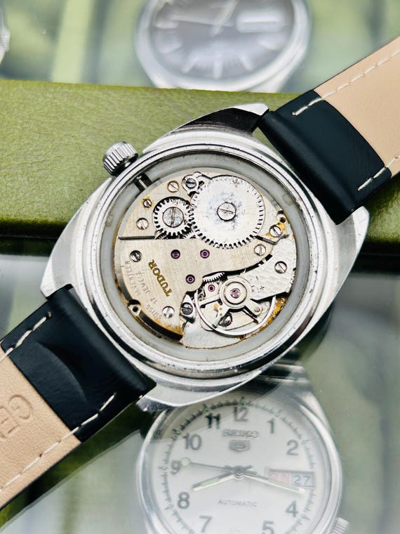 1980's Vintage Tudor Manual Winding,Hand winding Wris… - Gem