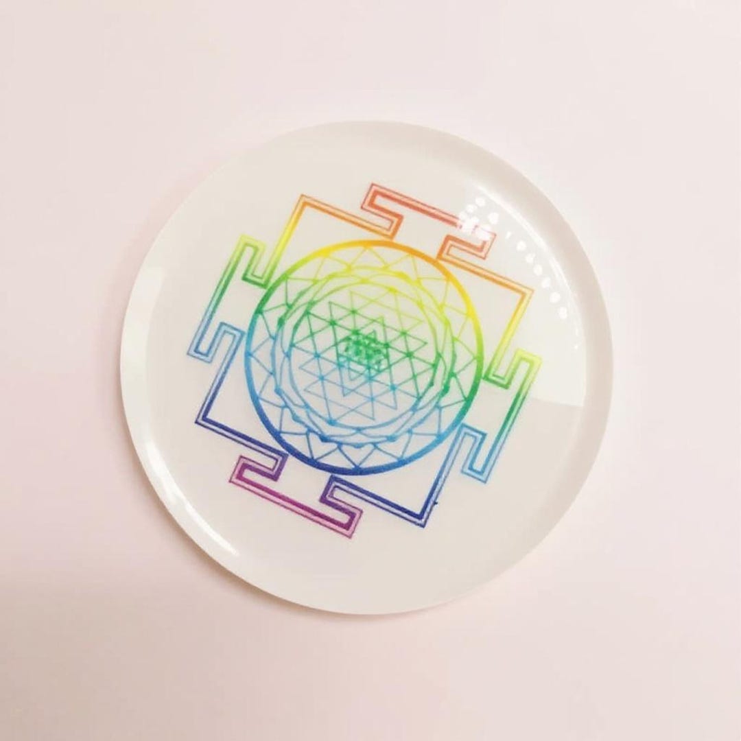 Spiritual Sri Yantra Disc – Multicolor Rainbow Chakra Healing – Resin 2 ...
