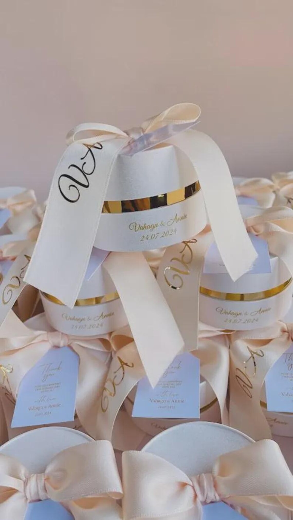Round Wedding Favor Boxes With Satin Ribbon | Elegant Bid Box | Party ...