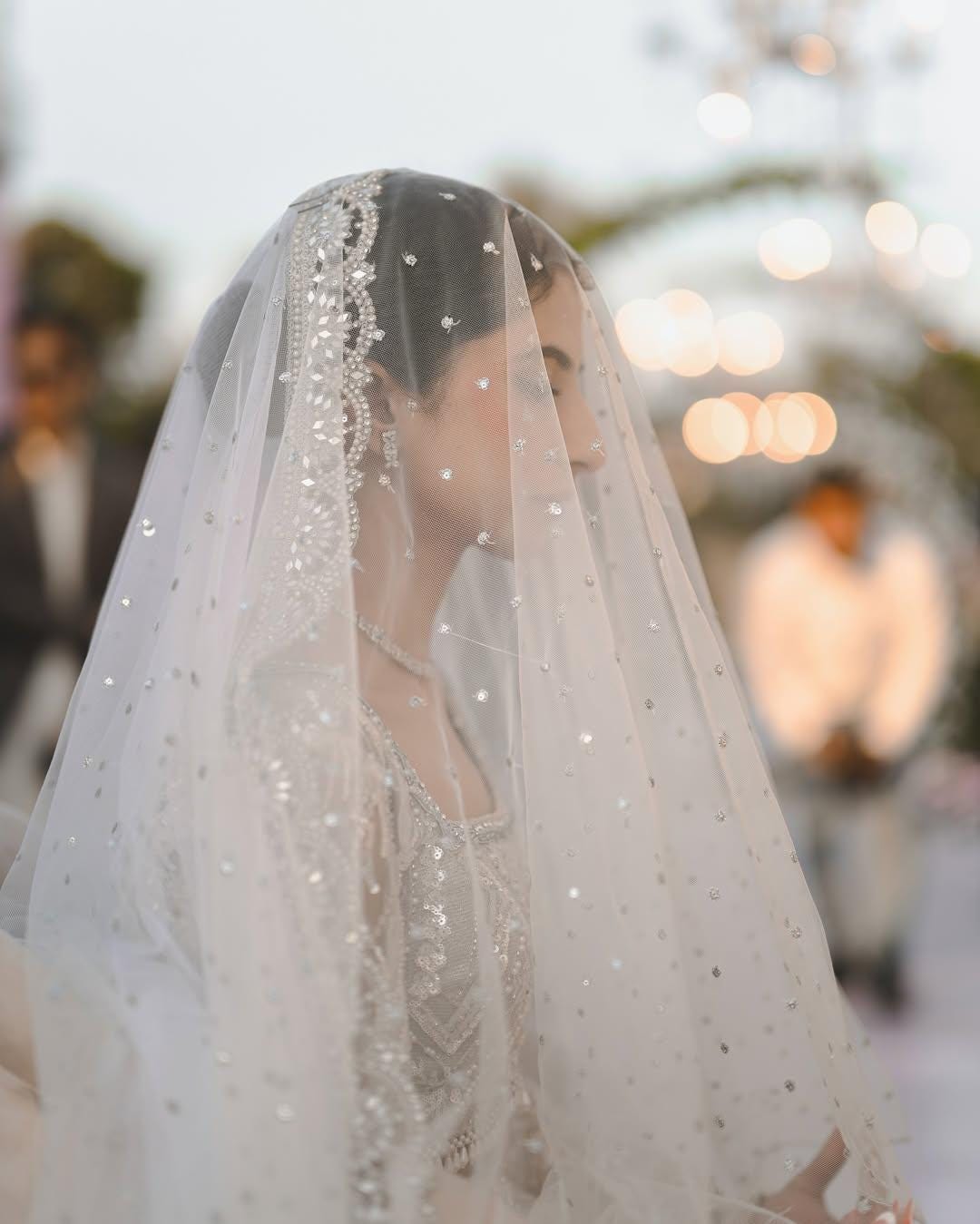 Elegant White Bridal Veil With Seuqins Beaded Embellishments Wedding ...