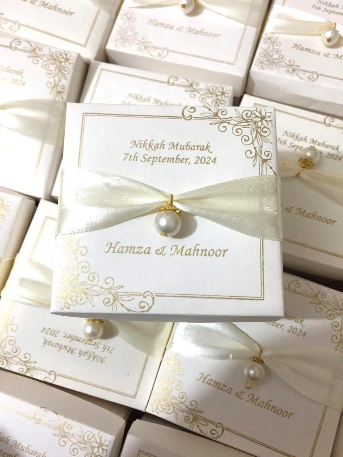 Elegant White & Gold Wedding Favor Boxes Personalized Nikkah Walima Bid ...