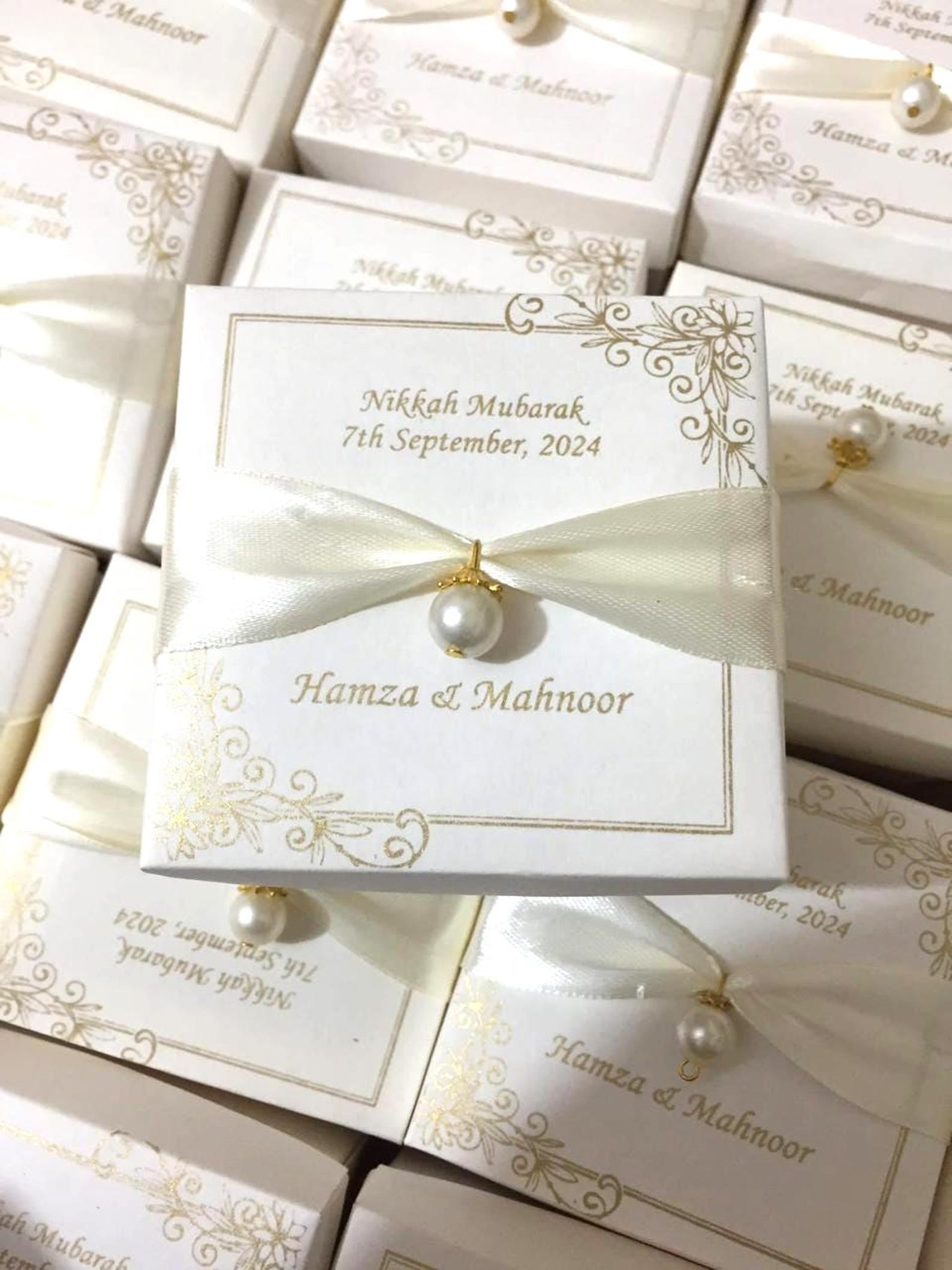 Elegant White & Gold Wedding Favor Boxes Personalized Nikkah Walima Bid ...