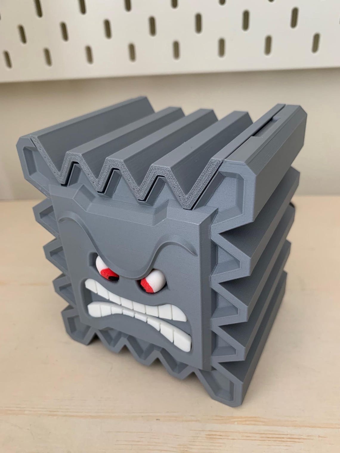 3D Printed Thwomp Storage Box – Retro Mario-inspired Secret Compartment ...