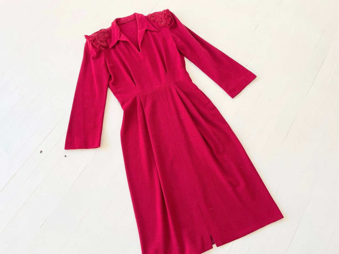 1940s Cranberry Red Wool Dress With Textured Shoulders - Etsy