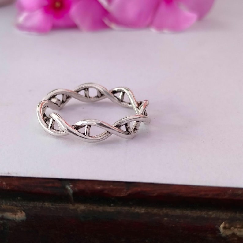 Sterling Silver DNA Helix Ring, Twisted Band Statement Jewelry - Etsy