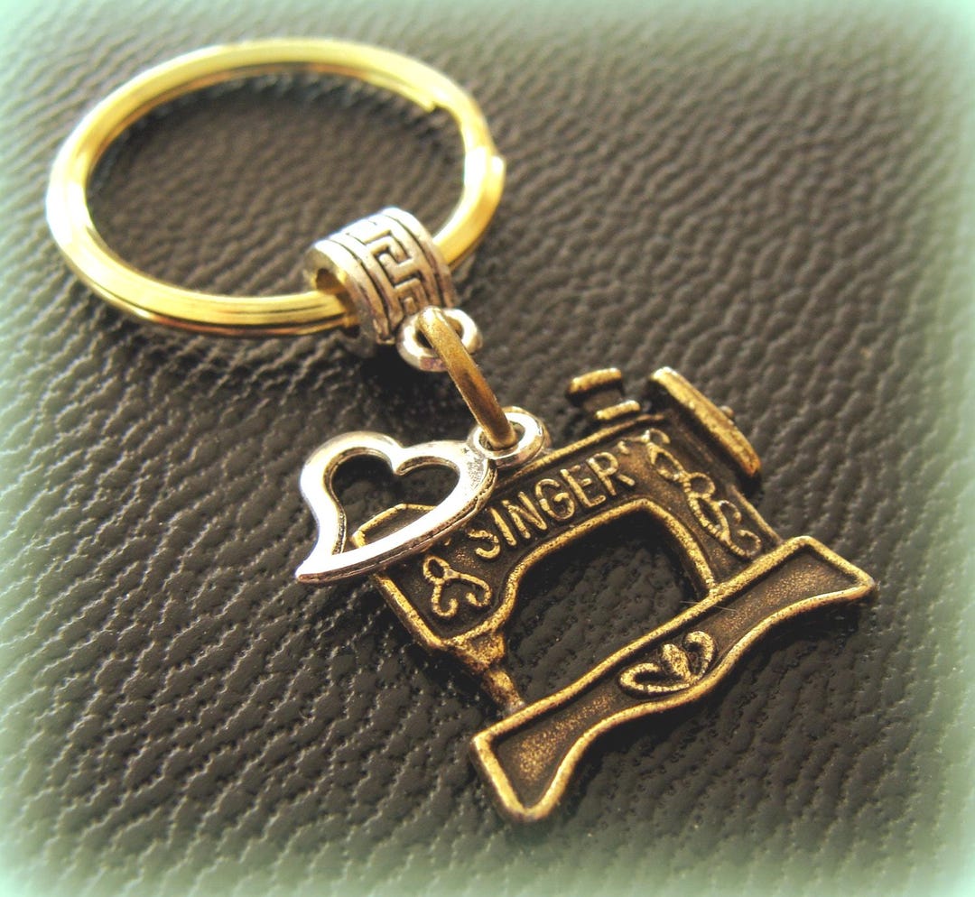 SINGER SEWING Machine Keychain Jewelry - Vintage FEATHERWEIGHT Antique ...