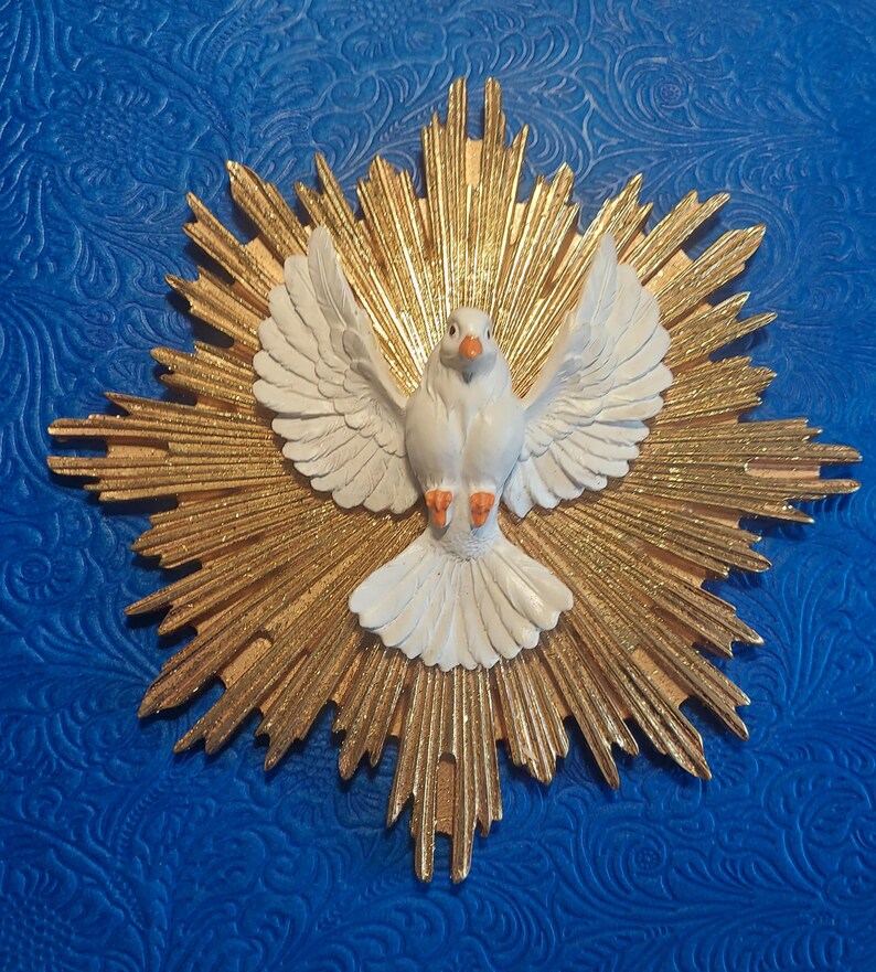 Holy Spirit Dove Wall Plaque: Gold & White Resin, Christian Espiritismo ...