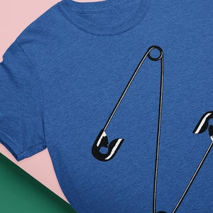 Retro Punk Rock Pop Art Graphic Design Letter Z Double Safety Pin Pop ...