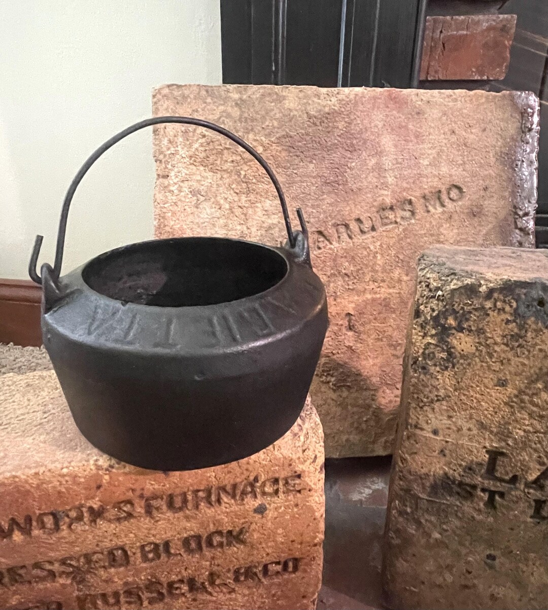 Antique Cast Iron Pot: 1800s Marietta Pennsylvania Rustic Farmhouse ...