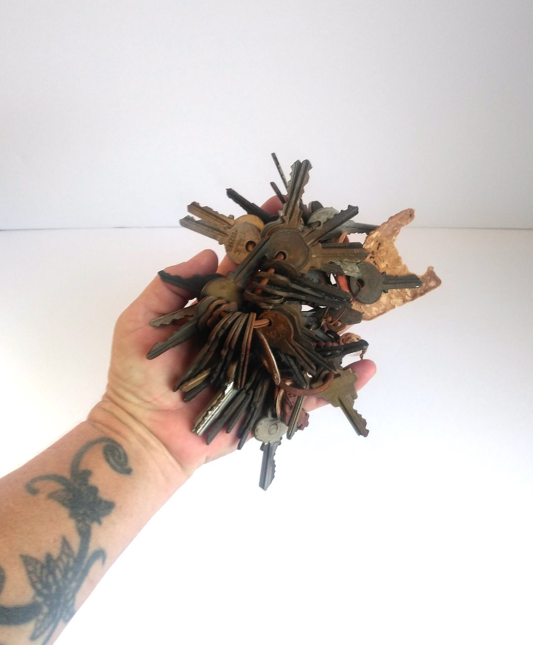 On Sale Lot of 80 Metals Keys, Old Keys, Art Supplies, Bulk, Metal ...