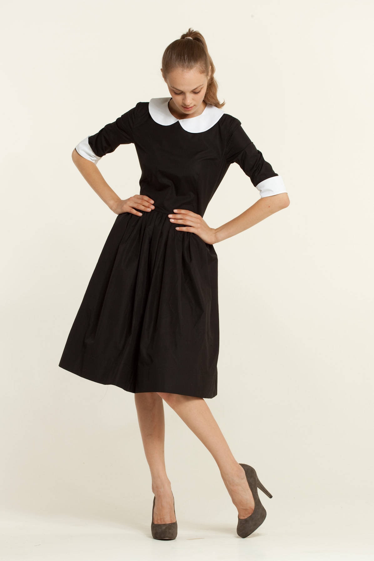 Black Dress With White Collar Audrey Hepburn Dress Midi - Etsy UK Black Dress With White Collar Audrey Hepburn Dress Midi - Etsy UK