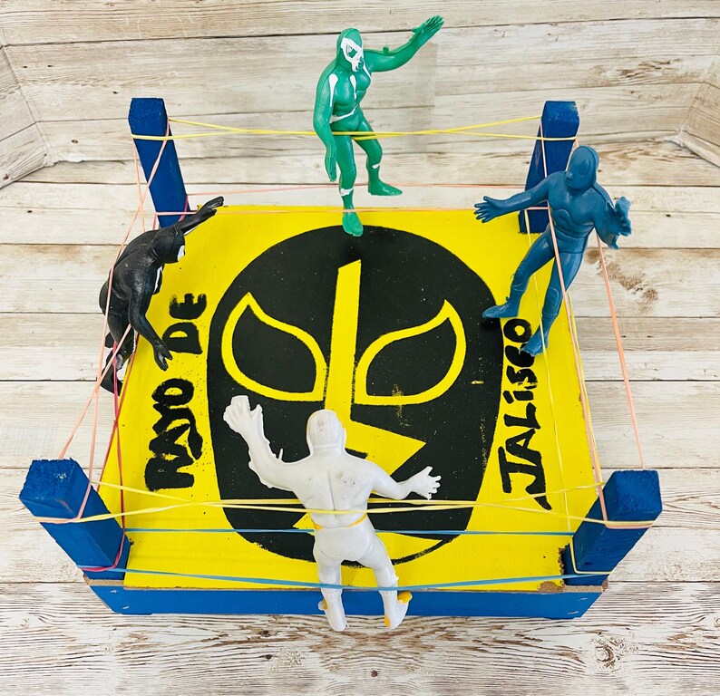 Mexican Lucha Libre Toy Wrestler Fighting Ring With 4 Luchadores Ring ...