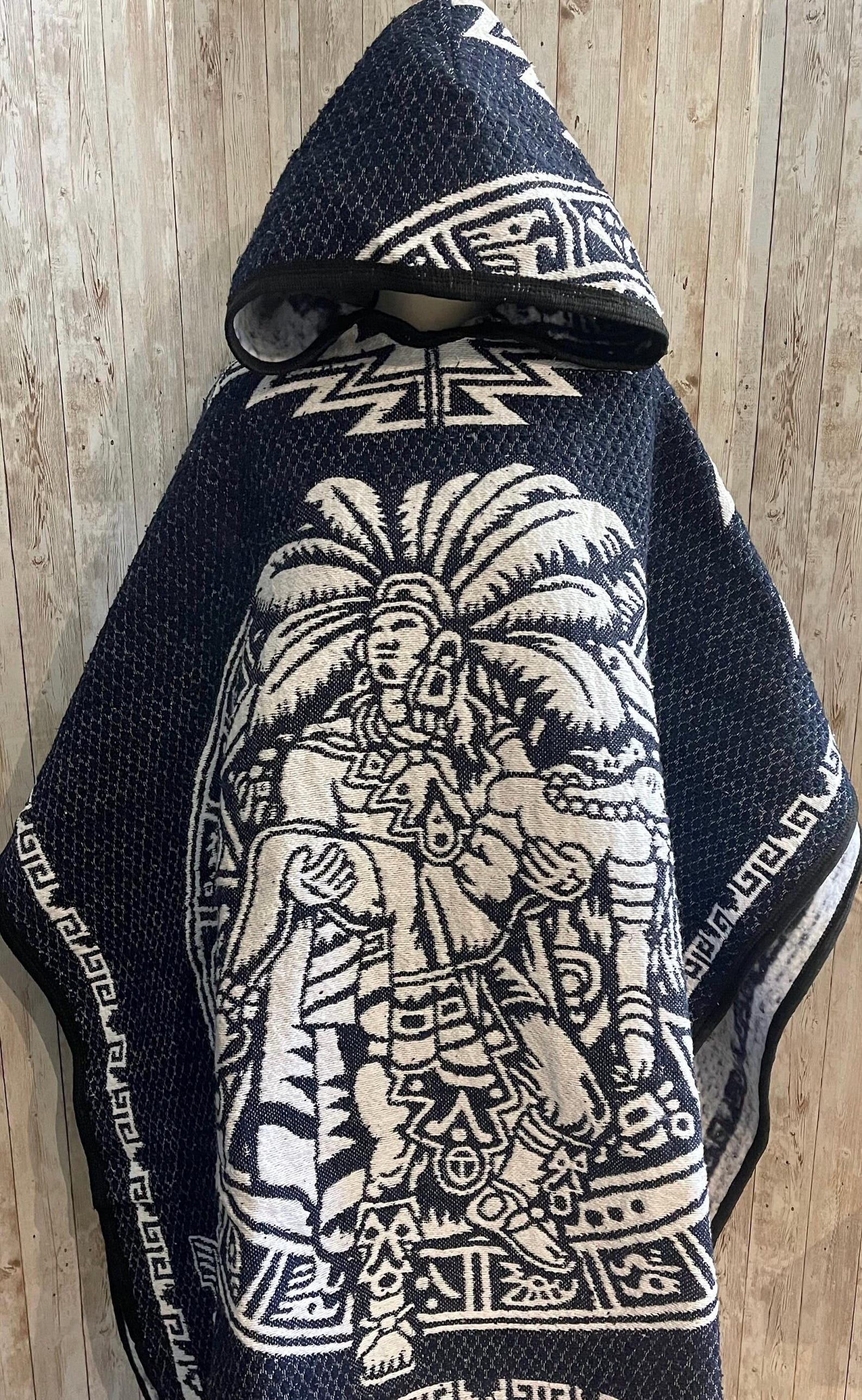 Mexican Poncho Aztec Calendar Poncho Gavan Calendario Azteca Con Amor ...
