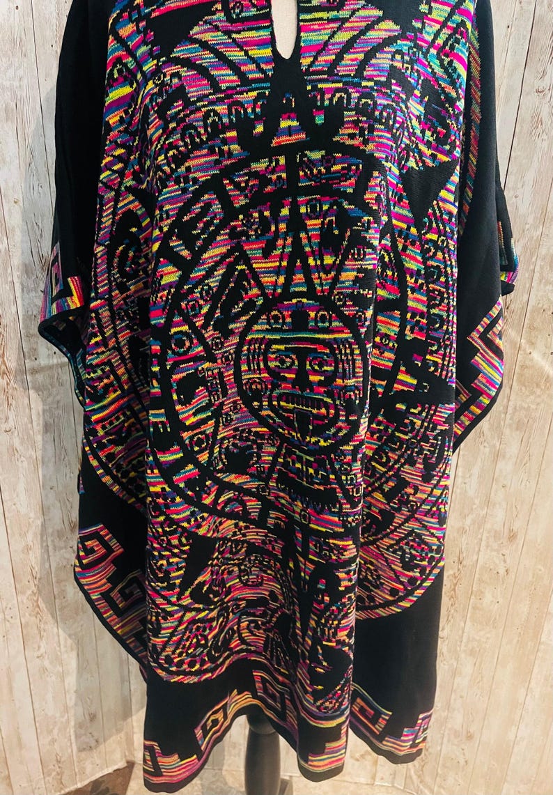 Gavan Poncho Mexicano Calendario Azteca Con Gorro Aztec Calendar ...