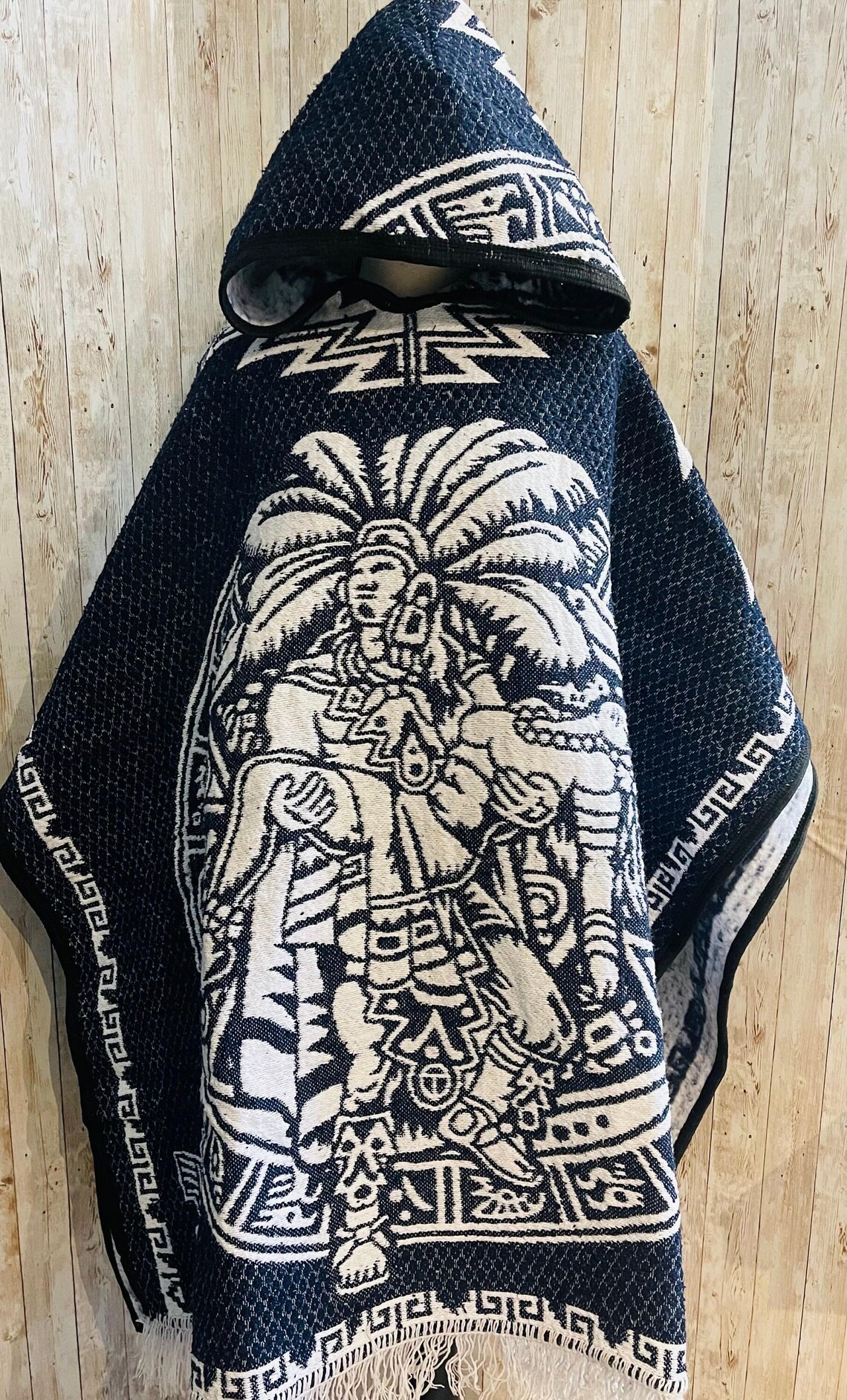 Mexican Poncho Aztec Calendar Poncho Gavan Calendario Azteca Con Amor ...