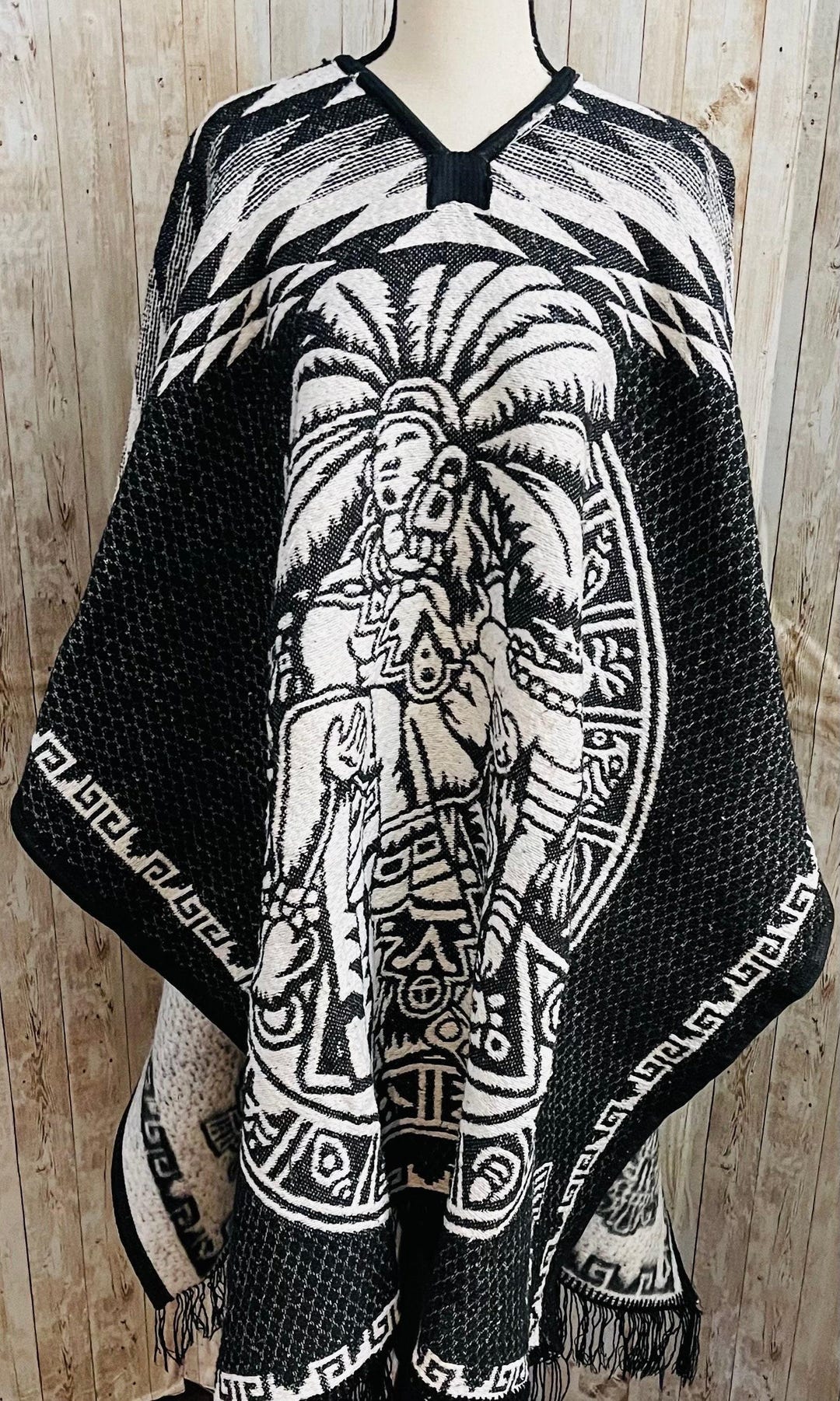 Mexican Poncho Aztec Calendar Poncho Gavan Calendario Azteca Con Amor ...