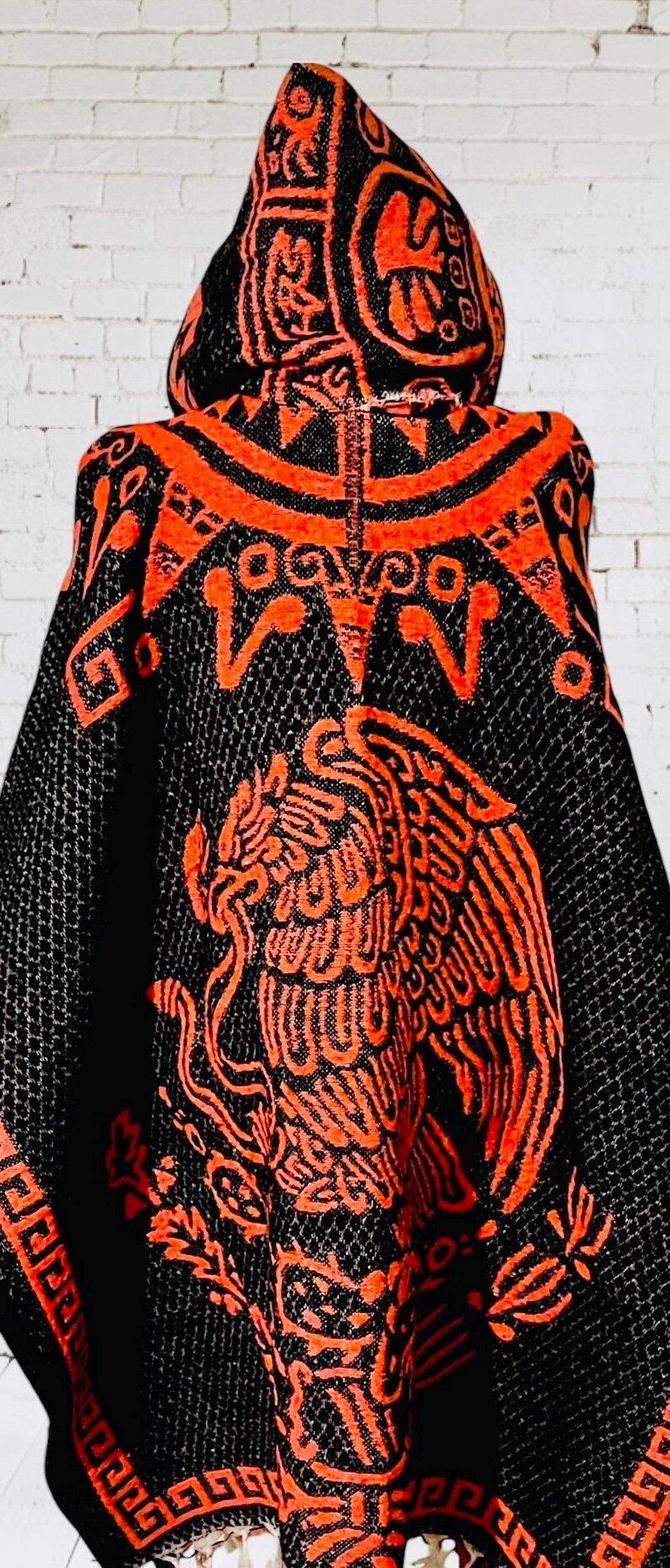 Poncho Azteca Con Guerrero Y Escudo Nacional Double Sided Aztec ...