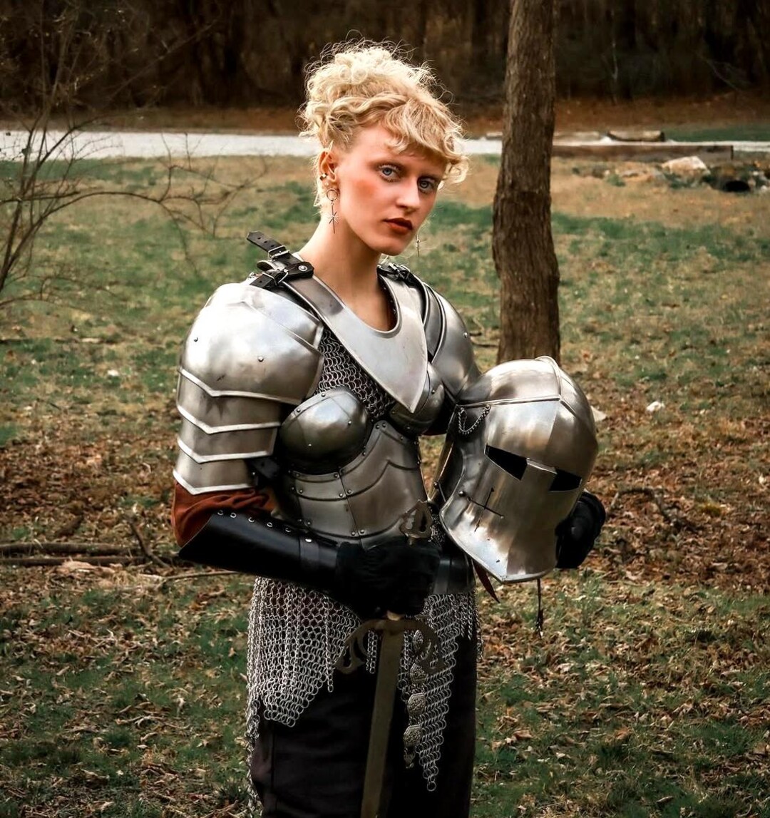 Medieval Lady Armor Suit – Brave Female Chainmail Women's Knight Armor ...