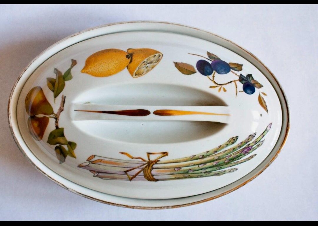 Royal Worcester Evesham Casserole Dish, Fruit and Vegetable Design ...