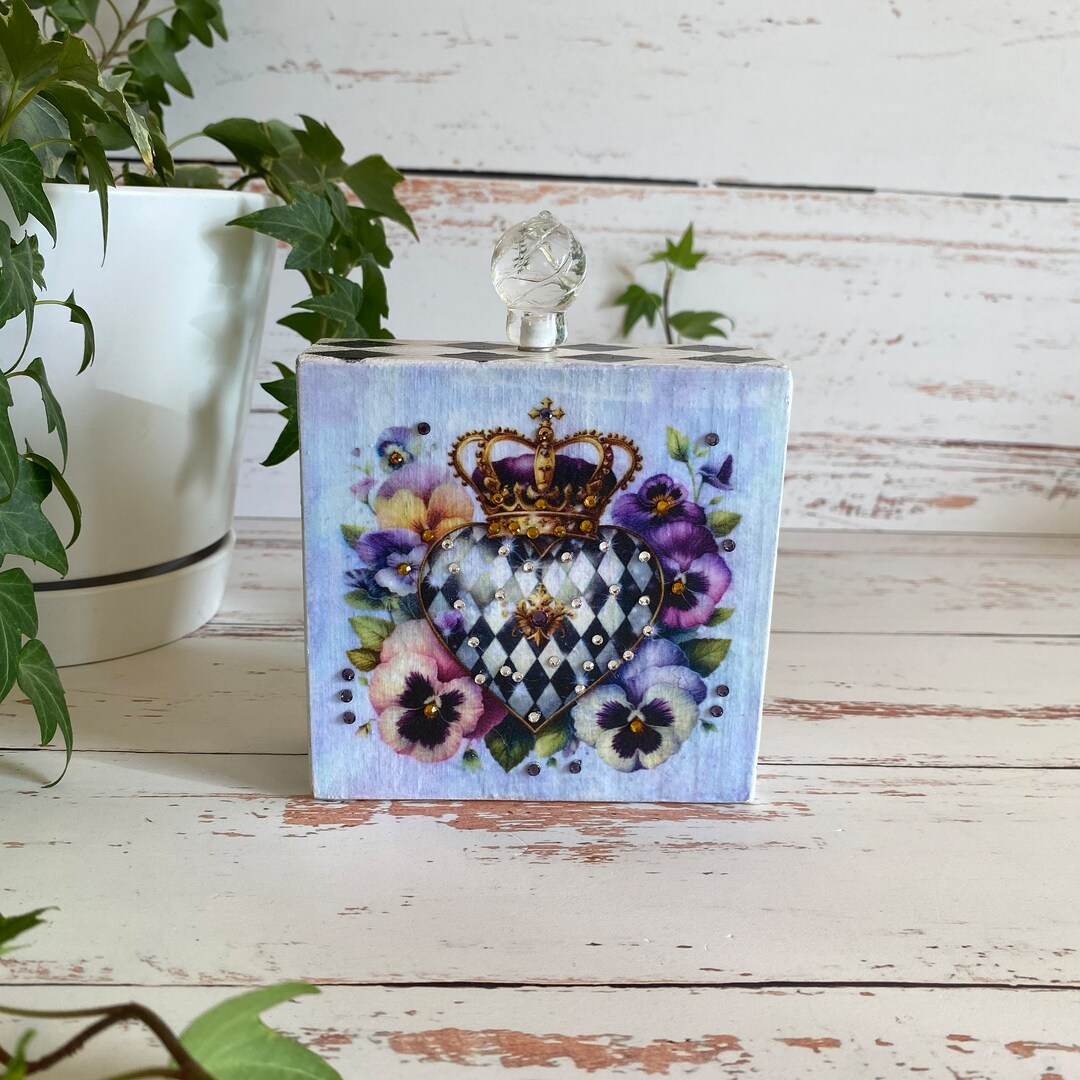 Whimsical Harlequin Crown and Heart Wood Block Shelf Sitter - Etsy